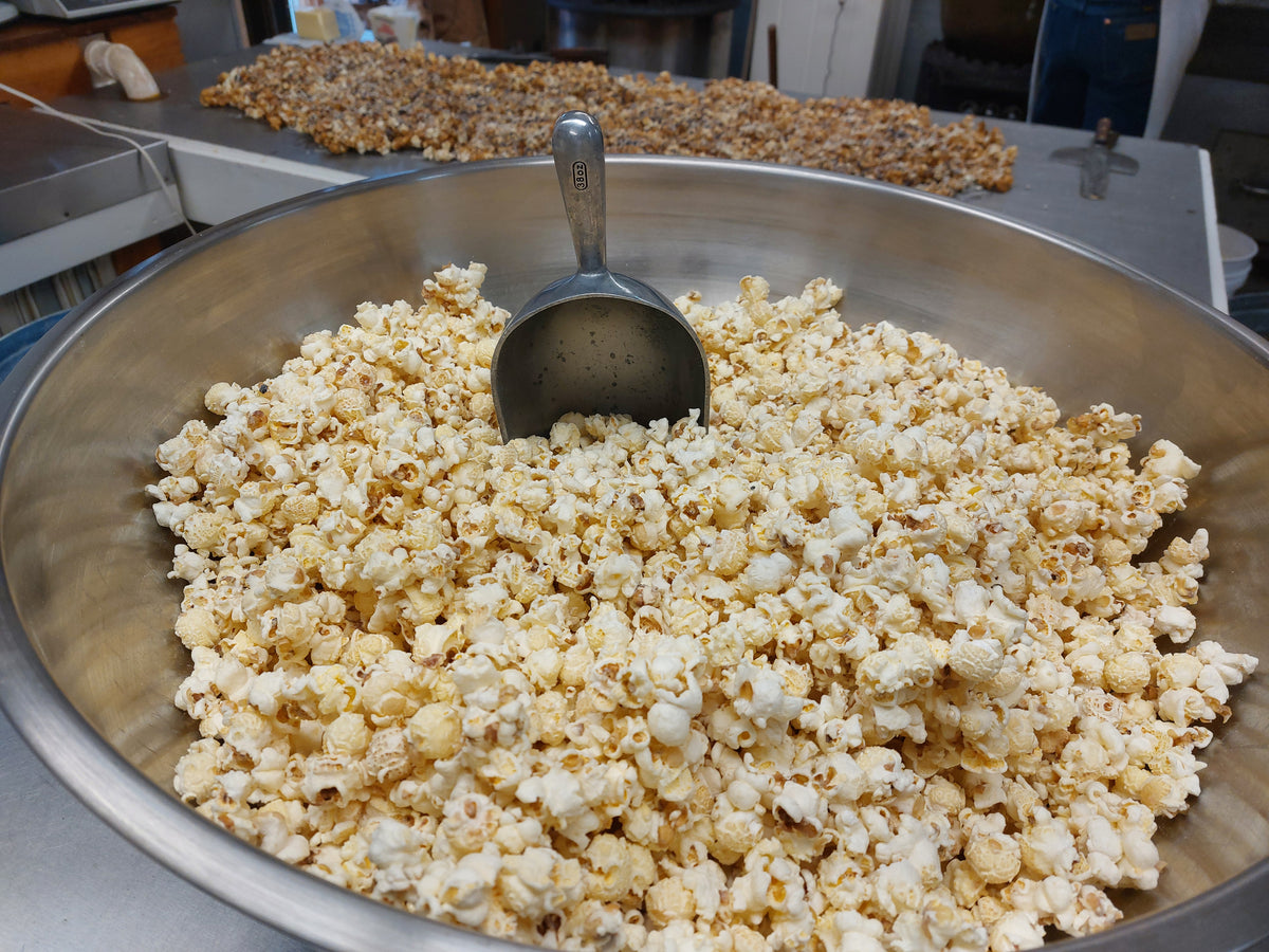 Candy popcorns – Nelson's Candies Cornville